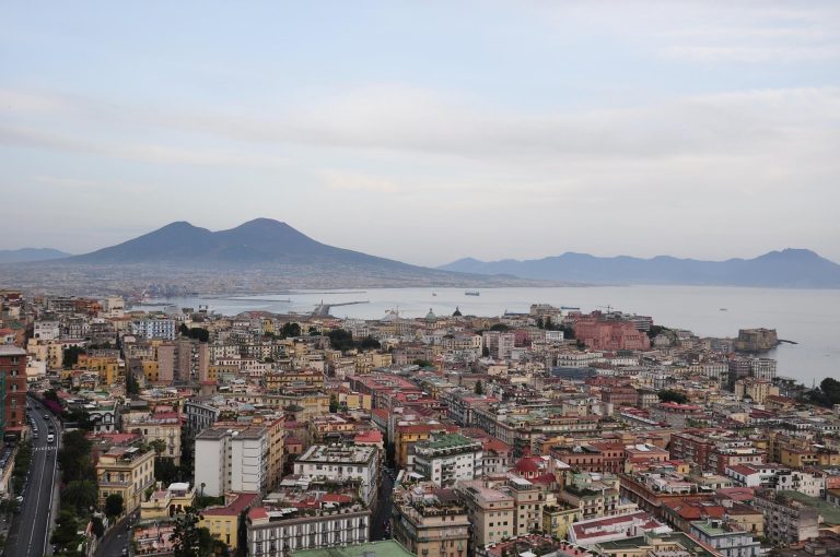 Napoli velata, tutte le 10 location del film di Ferzan Ozpetek ...
